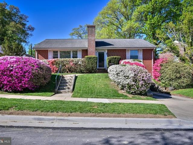 909 Weatherbee Rd, Towson, MD 21286