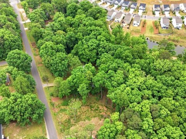 909 Valmet Dr, Durham, NC 27703