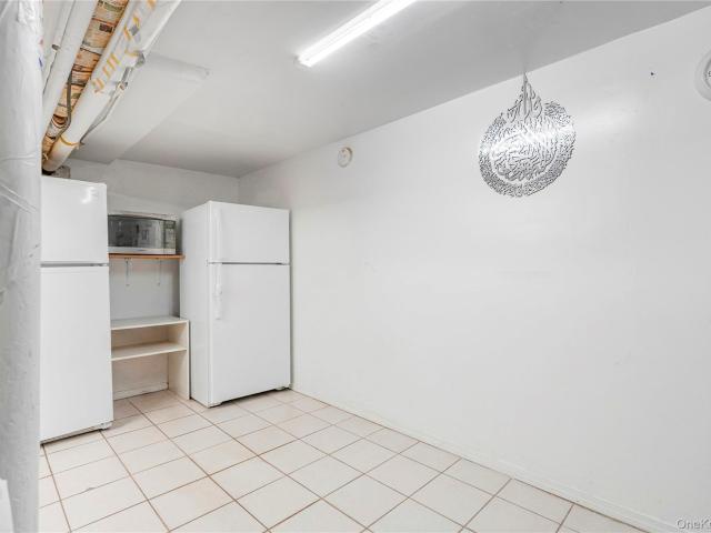 90 22 th Street