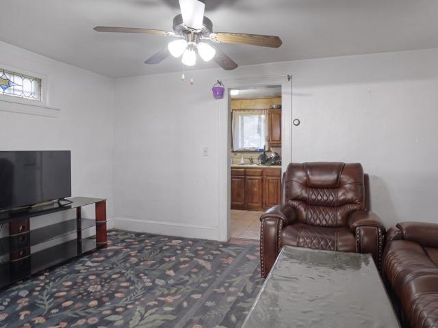 90 27 Place