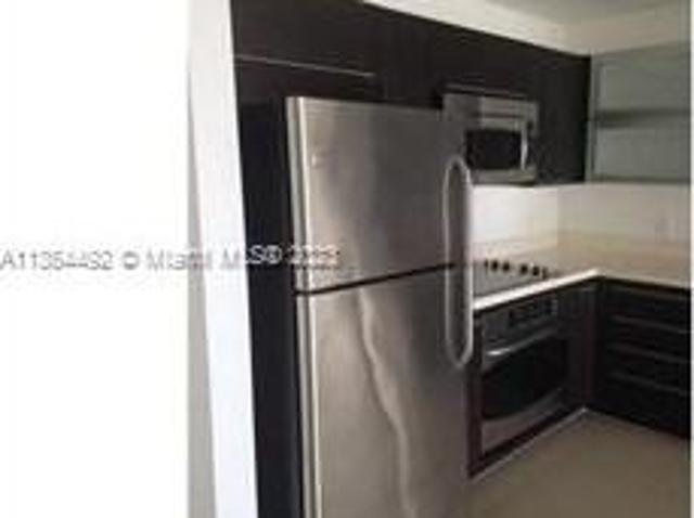 90 3 St SW #1707, Miami, FL 33130