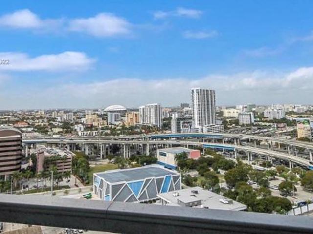 90 3rd St SW #2210, Miami, FL 33130