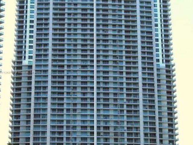 90 3rd St SW #2704, Miami, FL 33130