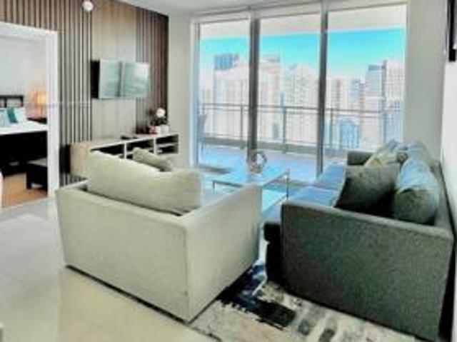 90 3rd St SW #3902, Miami, FL 33130