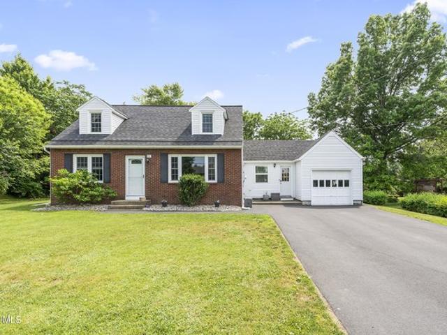 90 Teliska Ave, Rensselaer, NY 12144