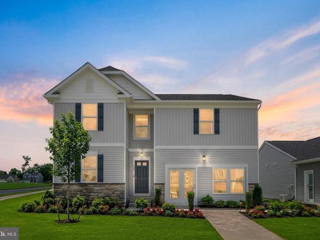 90 Thorton Ave, Ranson, WV 25438