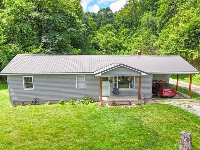 90 Trevor Ln, Burkesville, KY 42717