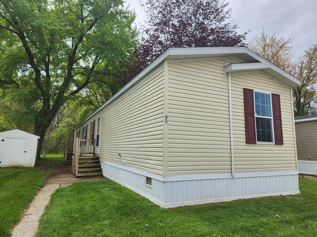 90 Van Buren Cir, Davison, MI 48423