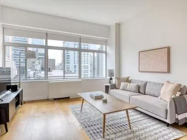 90 Washington St, Financial District Studio 1 Bath