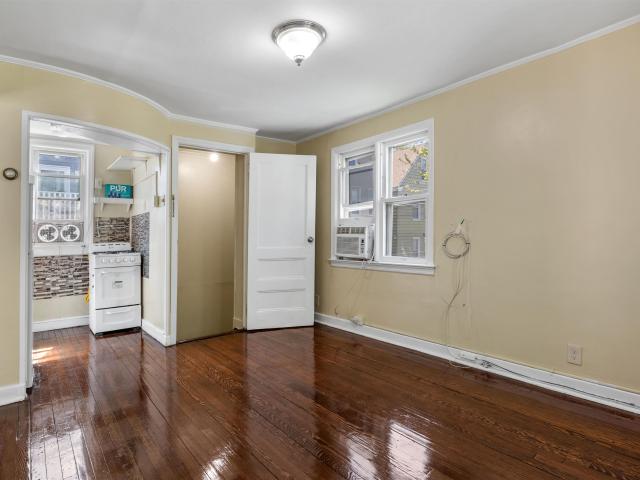 90 West 43Rd St # 3