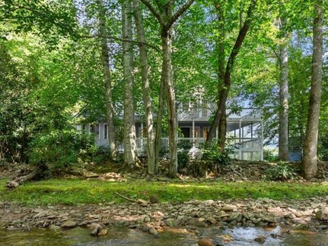 90 Wilds Cove Rd, Franklin, NC 28734
