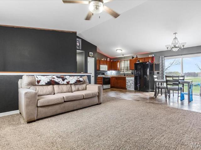 90 Willow Springs Dr, Moscow Mills, MO 63362 | MLS #26023 | Compass