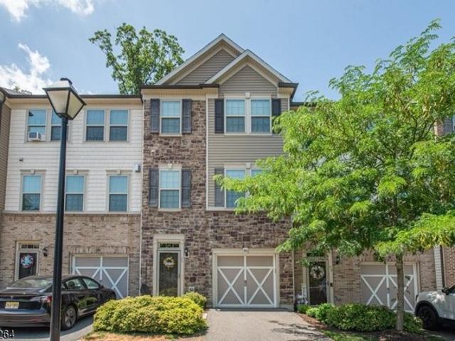90 Albert Ct, Randolph, NJ 07869