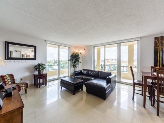 90 Alton Rd #711 Miami Beach, FL 33139