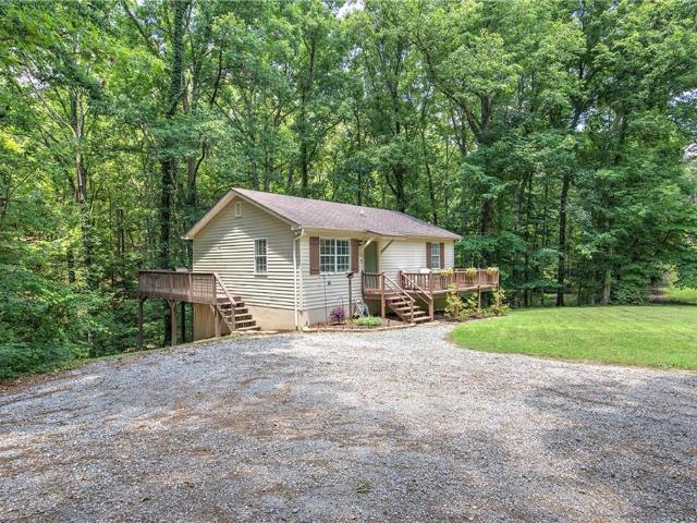 90 Amanda Lane SW