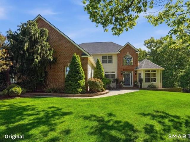 90 Baldwin Cir, Southington, CT 06489