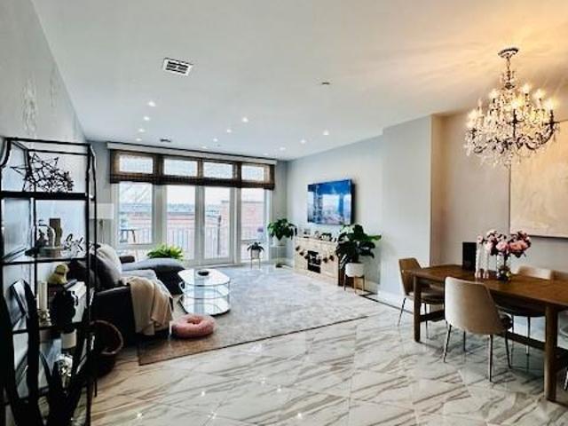 90 Bay Street Landing