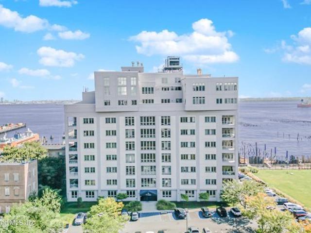 90 Bay Street Lndg Apt 9F, Staten Island, NY 10301