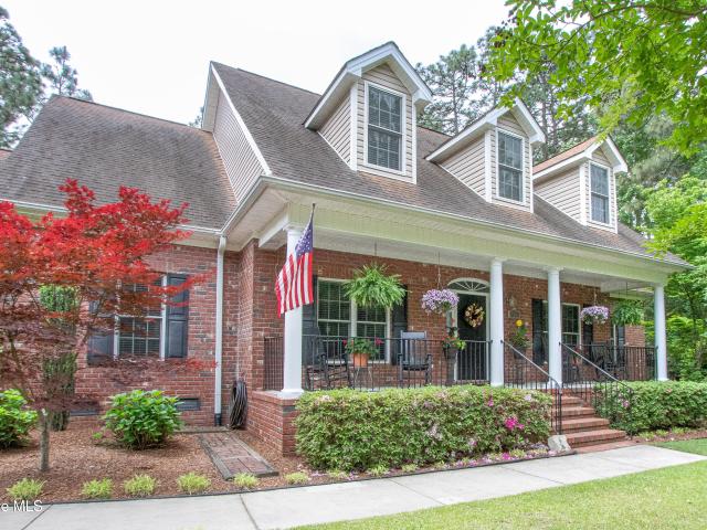 90 Bridle Path Circle