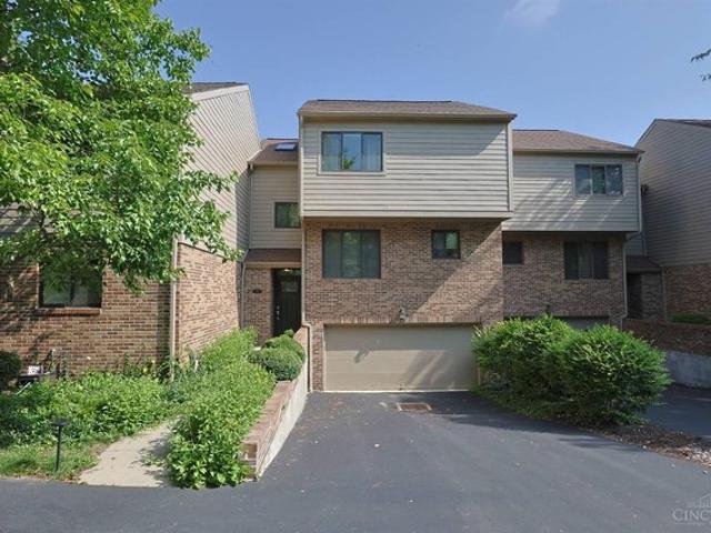 90 Carpenters Rdg, Blue Ash, OH 45241