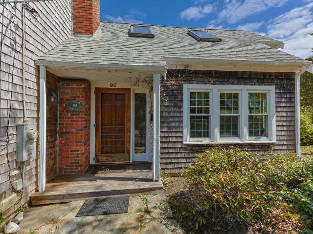 90 Comanche Drive
