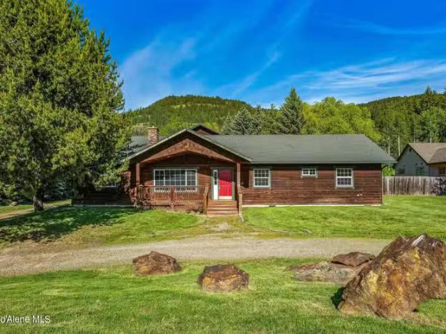 90 COMEBACK BAY LN, SAGLE, ID 83860 Single Family Residence Fo.