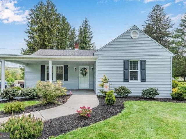 90 Coldspring Rd, Fayetteville, PA 17222