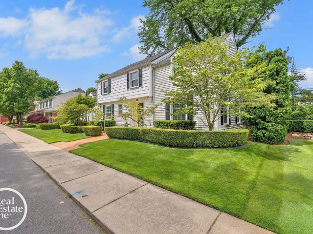 90 Colonial Road