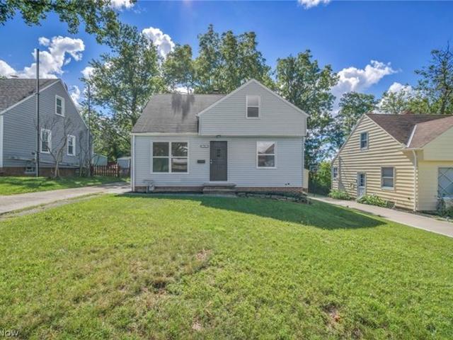 90 Cowles Ave, Bedford, OH 44146