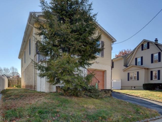 90 Dewey St