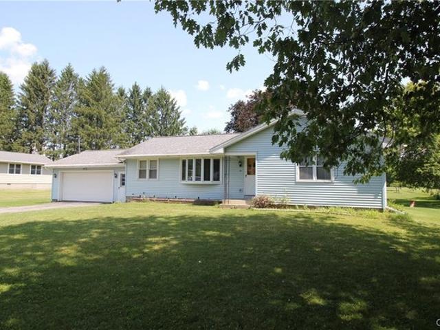90 Eaton St, Hamilton, NY 13346