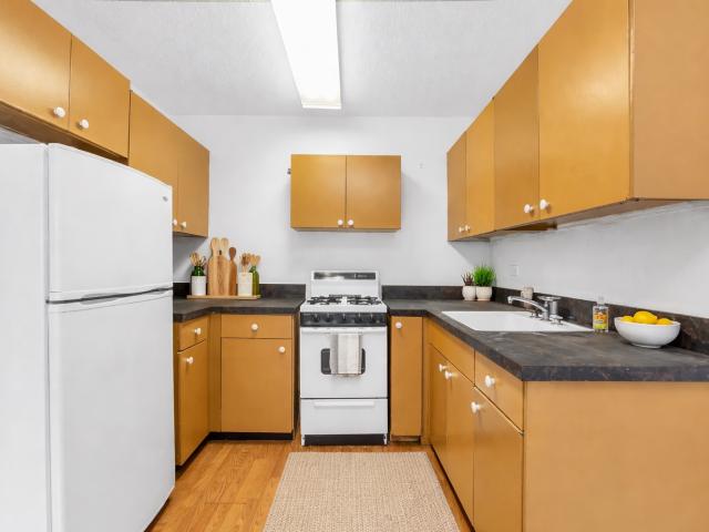 90 Gold Street 13a