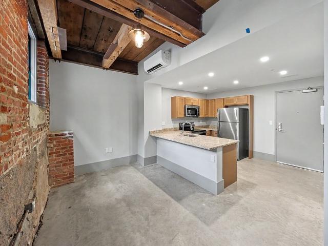 90 Grove St Unit LL3, Worcester, US, MA