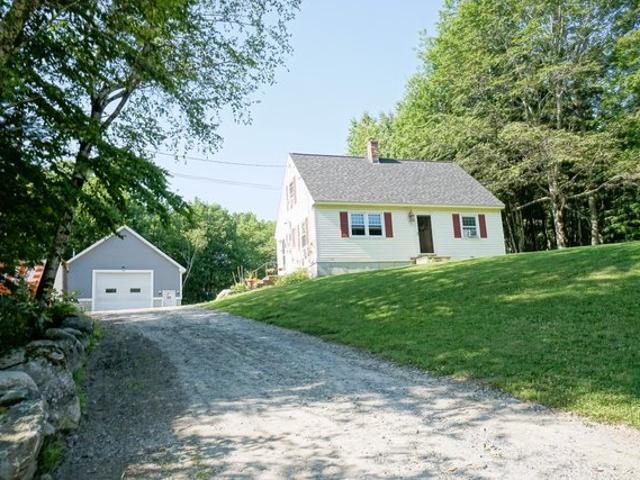 90 Green Rd, Raymond, NH 03077