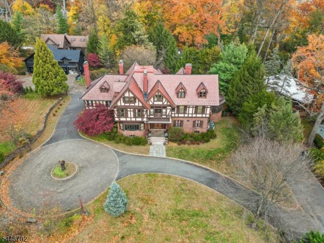 90 Gregory Ave