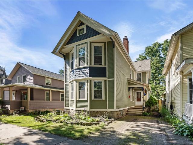 90 Hickory Street