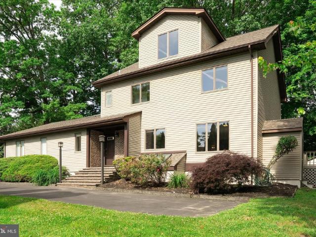 90 Hoover Avenue