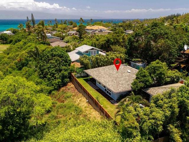 90 Hui Rd F, Lahaina, HI 96761