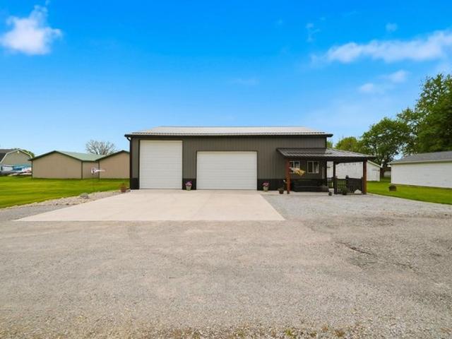 90 Lane 133 Turkey Lk, Lagrange, IN 46761