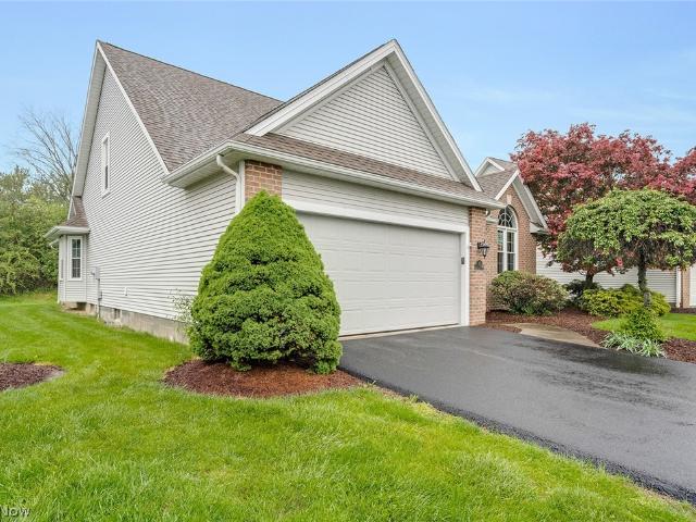 90 Lake Pointe Circle
