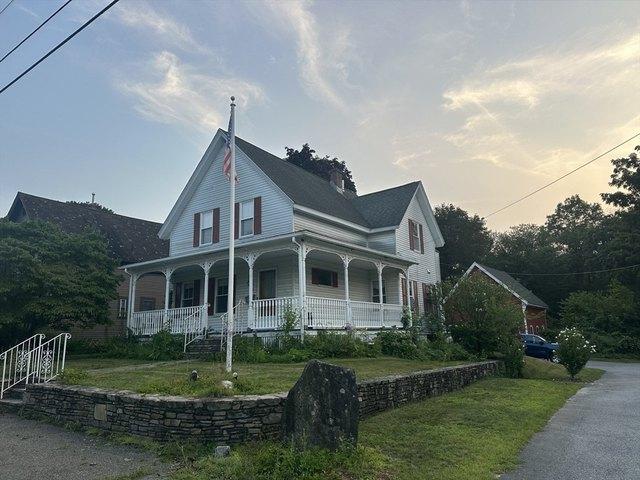 90 Locust Ave, Worcester, MA 01604