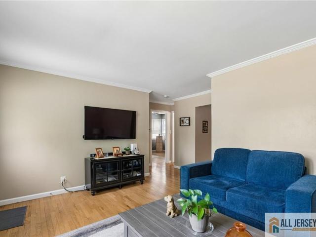90 Manalapan Avenue