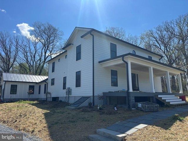 90 Main St, Washington, VA 22747