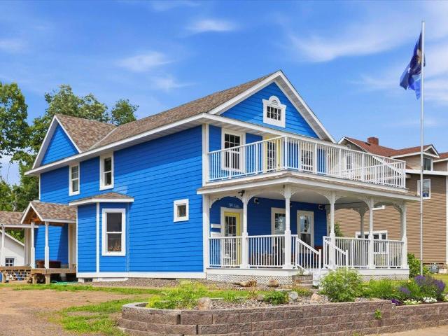 90 Maple Avenue E