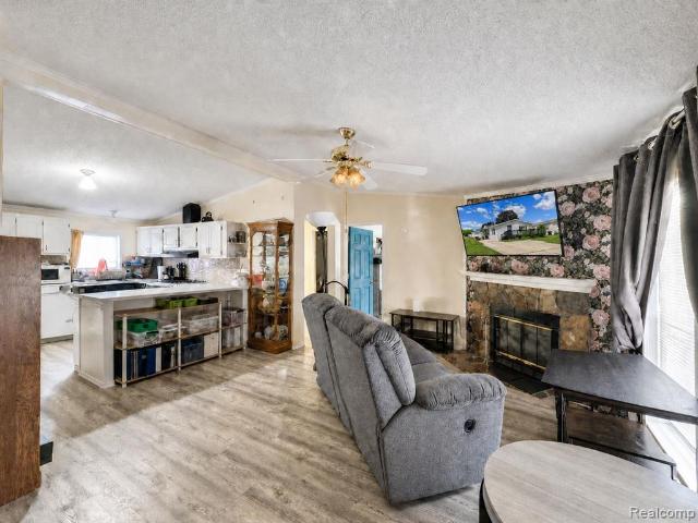 90 Menlo Park Drive