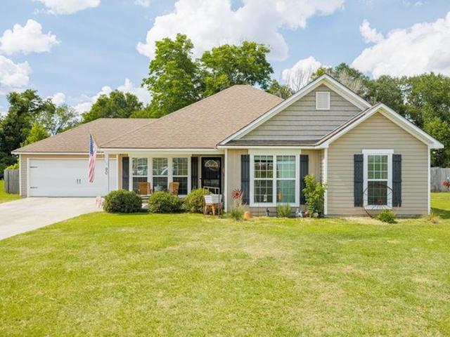 90 N Moody Dr, Ray City, GA 31645