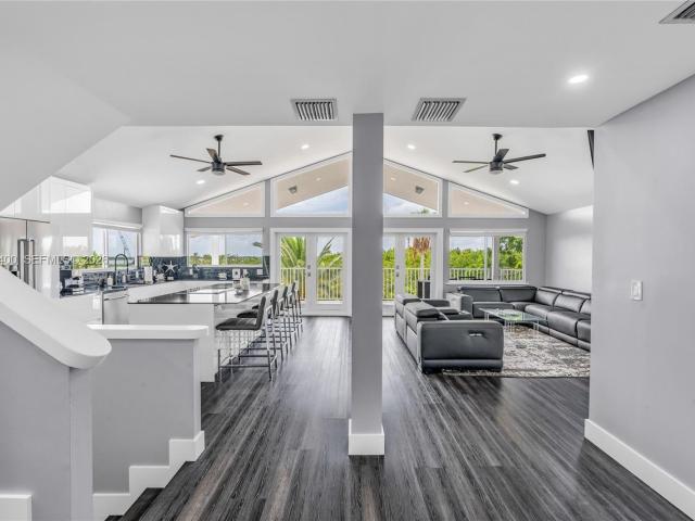 90 N Bounty Ln, Unit 90, Key Largo, FL 33037 | MLS #A11957 | Compass