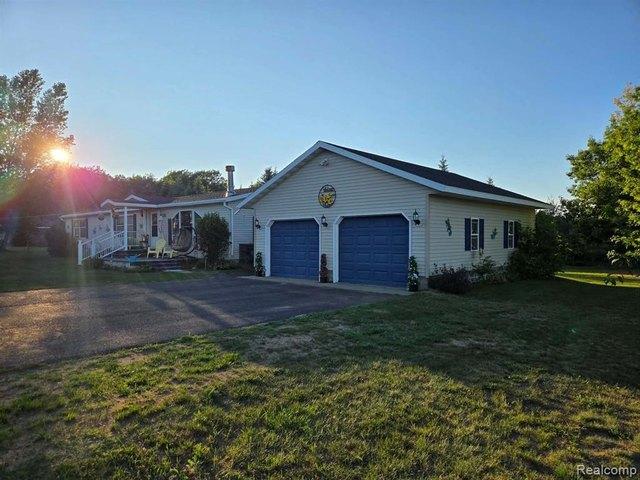 90 N Whealkate Dr, South Range, MI 49963