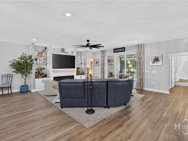 90 Nettleton Lane