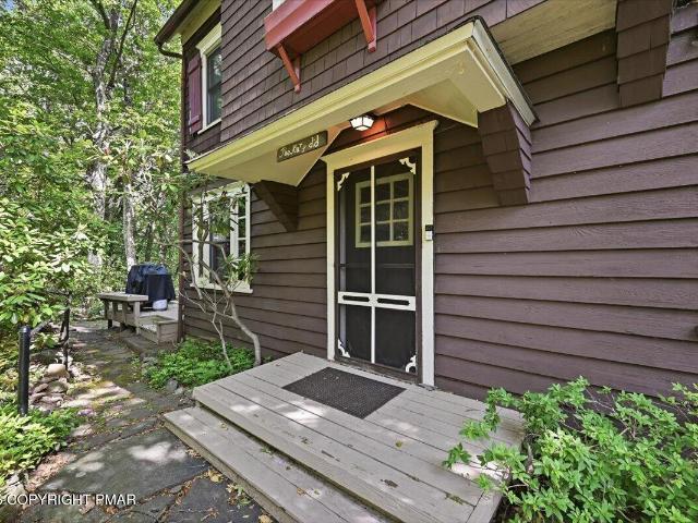 90 Oak Lane